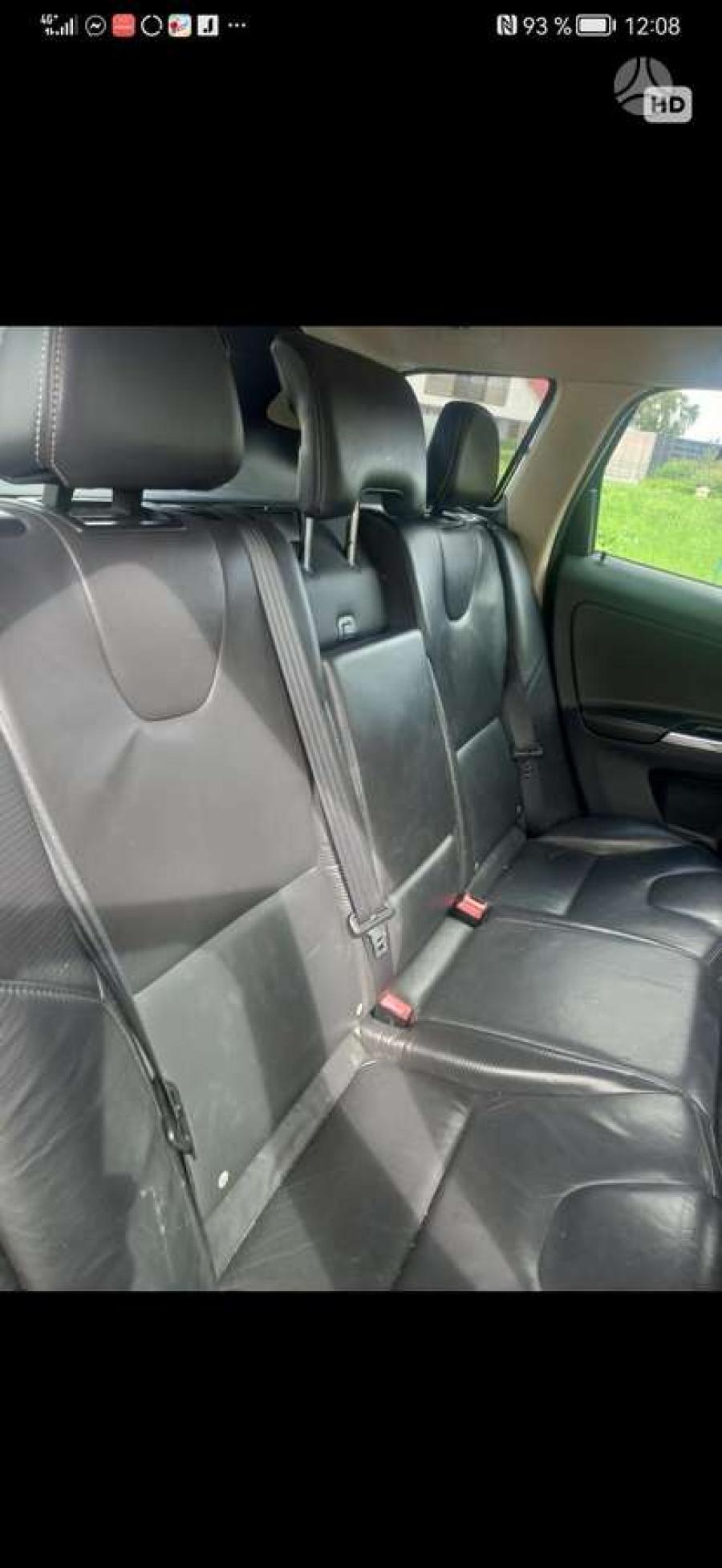 Black Volvo XC60 2012 in Silute, with an engine capacity of 1.98 L and mileage of 155 thousand km for 2650 €, photo 14 on AUTOMOTO.COM.LV