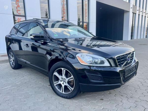Melns Volvo XC60 2012 Viļņa, ar dzinēja tilpumu 2.40 L un nobraukumu 232 tūkst. km par 7950 €, foto 4 vietnē AUTOMOTO.COM.LV