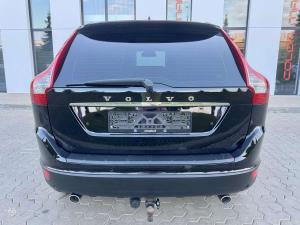 Black Volvo XC60 2012 in Vilnius, with an engine capacity of 2.40 L and mileage of 232 thousand km for 7950 €, photo 6 on AUTOMOTO.COM.LV