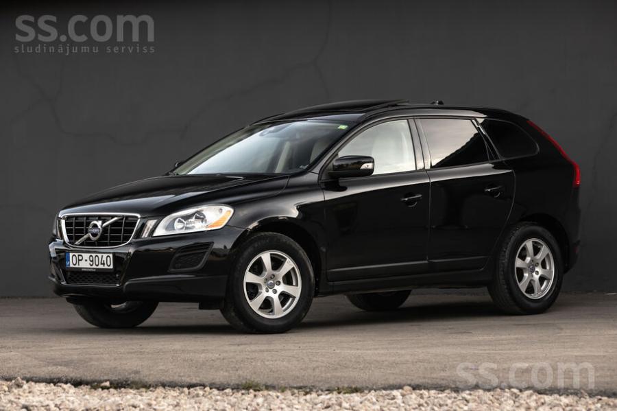 Black Volvo XC60 2012 in Jelgava, with an engine capacity of 2.00 L and mileage of 304 thousand km for 7000 €, photo 3 on AUTOMOTO.COM.LV