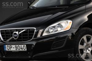 Black Volvo XC60 2012 in Jelgava, with an engine capacity of 2.00 L and mileage of 304 thousand km for 7000 €, photo 4 on AUTOMOTO.COM.LV