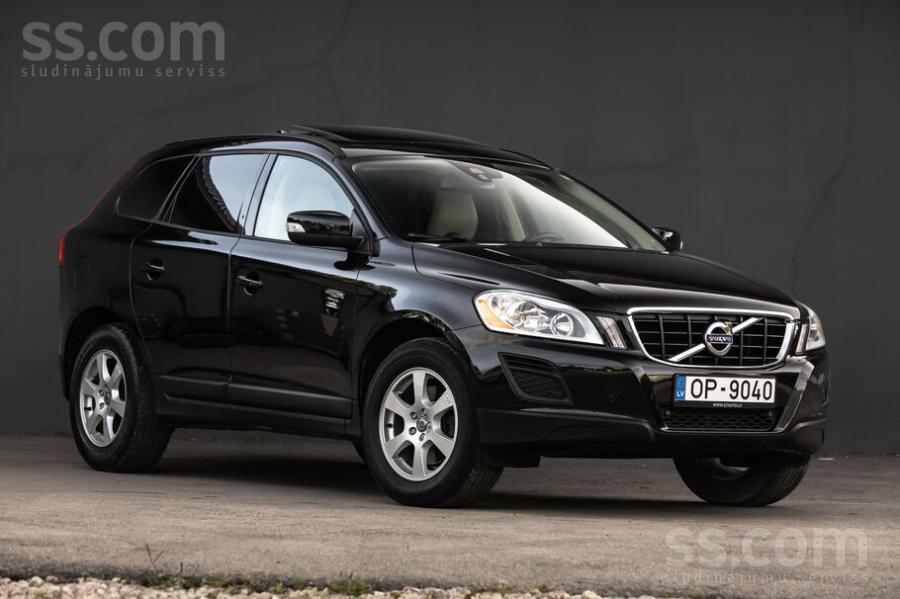 Black Volvo XC60 2012 in Jelgava, with an engine capacity of 2.00 L and mileage of 304 thousand km for 7000 €, photo 5 on AUTOMOTO.COM.LV