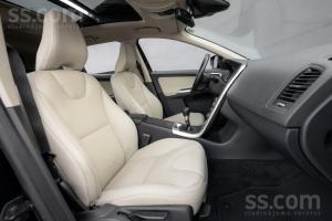 Black Volvo XC60 2012 in Jelgava, with an engine capacity of 2.00 L and mileage of 304 thousand km for 7000 €, photo 13 on AUTOMOTO.COM.LV