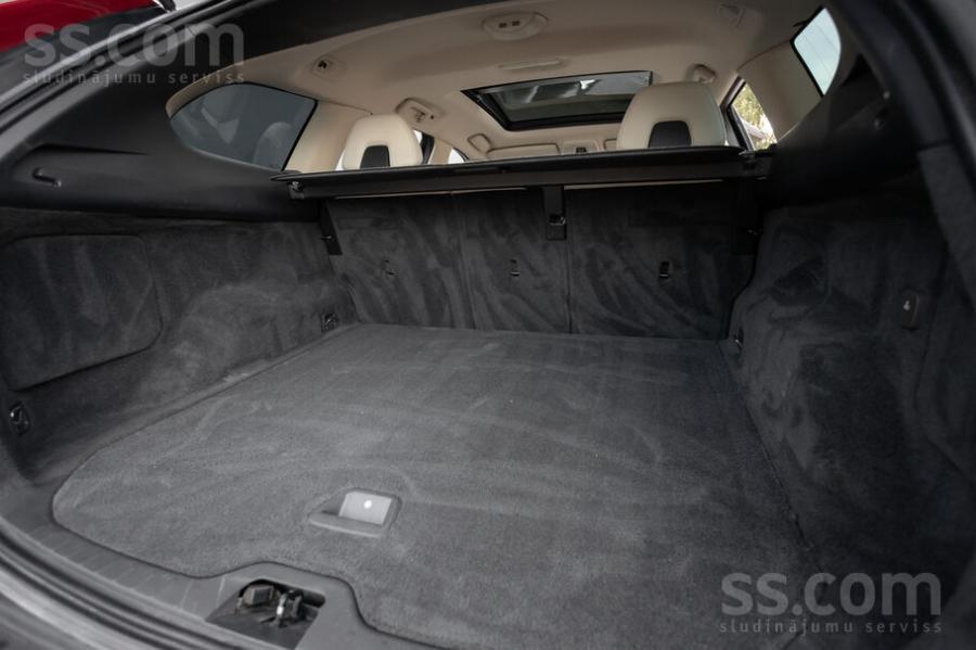 Black Volvo XC60 2012 in Jelgava, with an engine capacity of 2.00 L and mileage of 304 thousand km for 7000 €, photo 16 on AUTOMOTO.COM.LV
