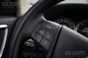 Black Volvo XC60 2012 in Jelgava, with an engine capacity of 2.00 L and mileage of 304 thousand km for 7000 €, photo 19 on AUTOMOTO.COM.LV