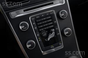 Black Volvo XC60 2012 in Jelgava, with an engine capacity of 2.00 L and mileage of 304 thousand km for 7000 €, photo 21 on AUTOMOTO.COM.LV