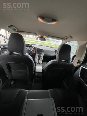 Melns Volvo XC60 2012 Liepāja, ar dzinēja tilpumu 2.00 L un nobraukumu 249 tūkst. km par 10500 €, foto 12 vietnē AUTOMOTO.COM.LV