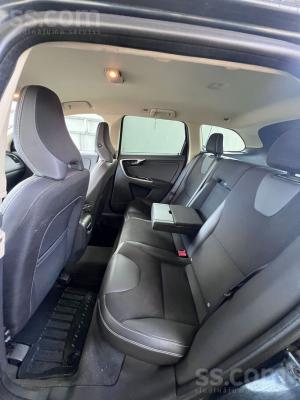 Melns Volvo XC60 2012 Liepāja, ar dzinēja tilpumu 2.00 L un nobraukumu 249 tūkst. km par 10500 €, foto 13 vietnē AUTOMOTO.COM.LV