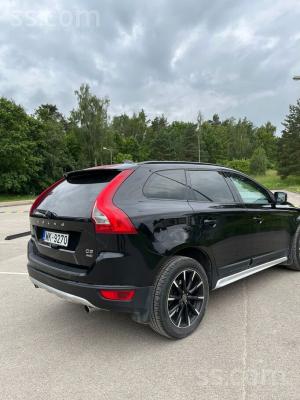 Melns Volvo XC60 2012 Dobele, ar dzinēja tilpumu 2.40 L un nobraukumu 393 tūkst. km par 8500 €, foto 7 vietnē AUTOMOTO.COM.LV