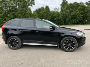 Melns Volvo XC60 2012 Dobele, ar dzinēja tilpumu 2.40 L un nobraukumu 393 tūkst. km par 8500 €, foto 8 vietnē AUTOMOTO.COM.LV