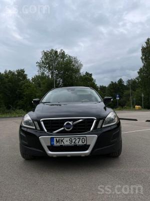 Melns Volvo XC60 2012 Dobele, ar dzinēja tilpumu 2.40 L un nobraukumu 393 tūkst. km par 8500 €, foto 11 vietnē AUTOMOTO.COM.LV