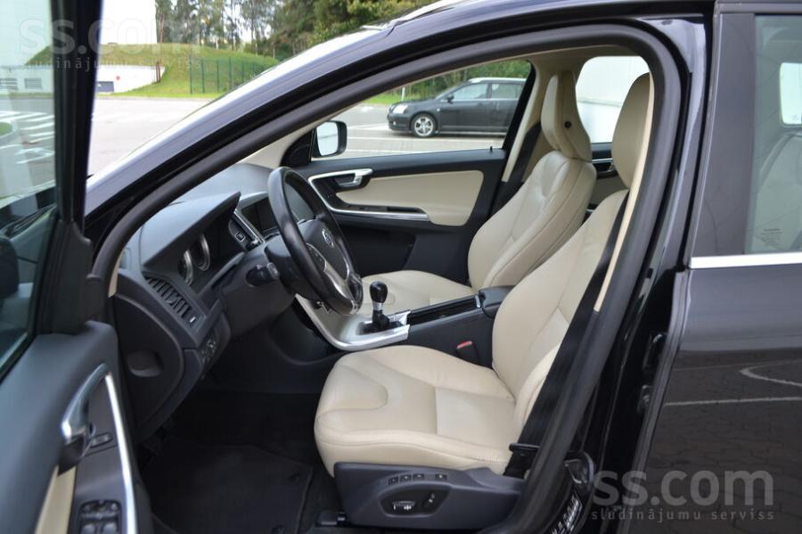 Melns Volvo XC60 2012 Rīga, ar dzinēja tilpumu 2.40 L un nobraukumu 296 tūkst. km par 9450 €, foto 8 vietnē AUTOMOTO.COM.LV