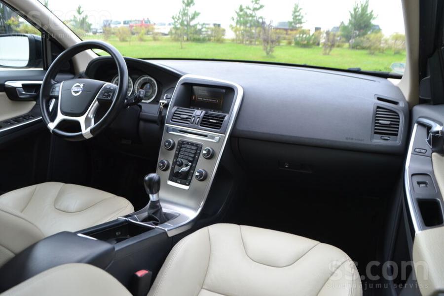 Melns Volvo XC60 2012 Rīga, ar dzinēja tilpumu 2.40 L un nobraukumu 296 tūkst. km par 9450 €, foto 10 vietnē AUTOMOTO.COM.LV