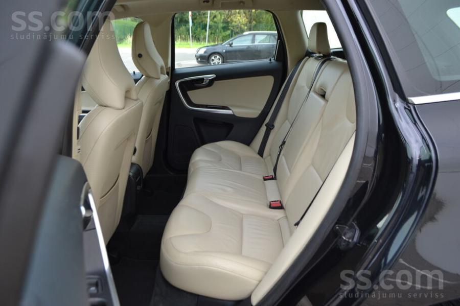 Melns Volvo XC60 2012 Rīga, ar dzinēja tilpumu 2.40 L un nobraukumu 296 tūkst. km par 9450 €, foto 12 vietnē AUTOMOTO.COM.LV