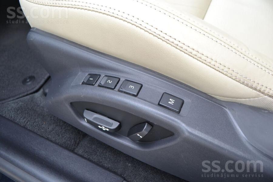 Melns Volvo XC60 2012 Rīga, ar dzinēja tilpumu 2.40 L un nobraukumu 296 tūkst. km par 9450 €, foto 16 vietnē AUTOMOTO.COM.LV