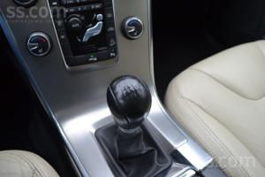 Melns Volvo XC60 2012 Rīga, ar dzinēja tilpumu 2.40 L un nobraukumu 296 tūkst. km par 9450 €, foto 24 vietnē AUTOMOTO.COM.LV