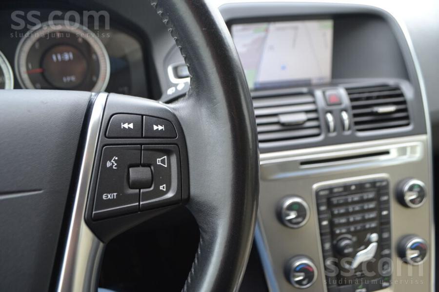 Melns Volvo XC60 2012 Rīga, ar dzinēja tilpumu 2.40 L un nobraukumu 296 tūkst. km par 9450 €, foto 26 vietnē AUTOMOTO.COM.LV