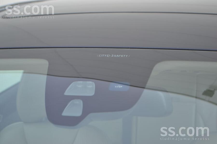 Melns Volvo XC60 2012 Rīga, ar dzinēja tilpumu 2.40 L un nobraukumu 296 tūkst. km par 9450 €, foto 31 vietnē AUTOMOTO.COM.LV