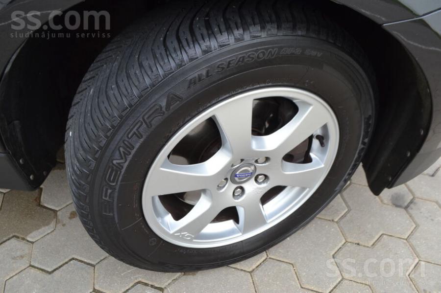 Melns Volvo XC60 2012 Rīga, ar dzinēja tilpumu 2.40 L un nobraukumu 296 tūkst. km par 9450 €, foto 36 vietnē AUTOMOTO.COM.LV