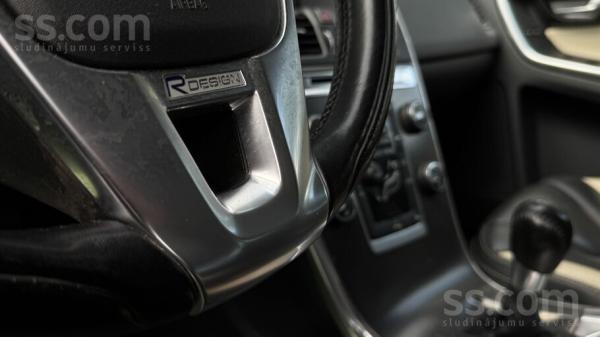 Melns Volvo XC60 2012 Rīga, ar dzinēja tilpumu 2.00 L un nobraukumu 285 tūkst. km par 7250 €, foto 8 vietnē AUTOMOTO.COM.LV