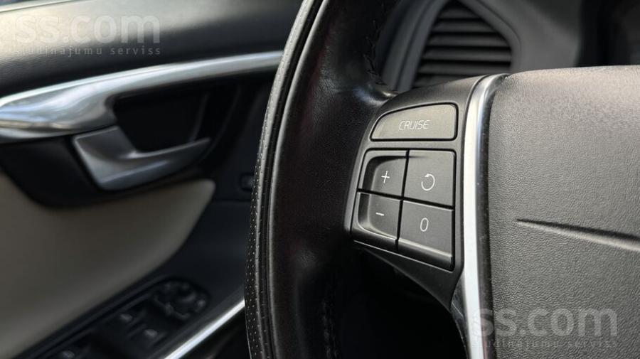 Melns Volvo XC60 2012 Rīga, ar dzinēja tilpumu 2.00 L un nobraukumu 285 tūkst. km par 7250 €, foto 20 vietnē AUTOMOTO.COM.LV