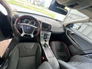 Black Volvo XC60 2012 in Liepaja, with an engine capacity of 2.00 L and mileage of 149 thousand km for 9500 €, photo 10 on AUTOMOTO.COM.LV