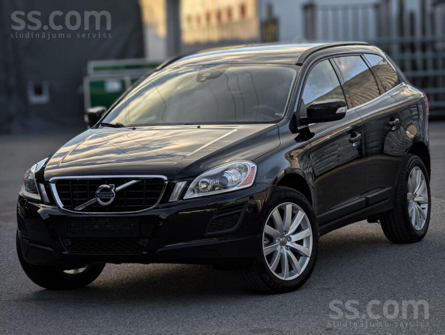 Melns Volvo XC60 2012 Jūrmala, ar dzinēja tilpumu 2.40 L un nobraukumu 0 tūkst. km par 7950 €, foto 3 vietnē AUTOMOTO.COM.LV