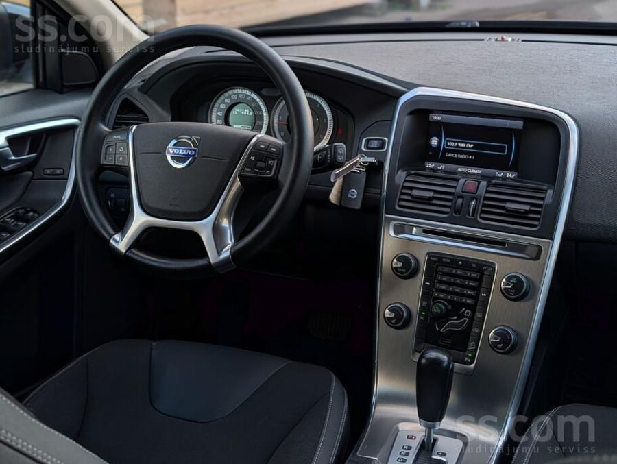 Melns Volvo XC60 2012 Jūrmala, ar dzinēja tilpumu 2.40 L un nobraukumu 0 tūkst. km par 7950 €, foto 12 vietnē AUTOMOTO.COM.LV