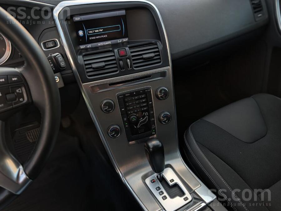 Melns Volvo XC60 2012 Jūrmala, ar dzinēja tilpumu 2.40 L un nobraukumu 0 tūkst. km par 7950 €, foto 14 vietnē AUTOMOTO.COM.LV