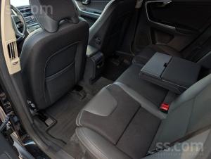 Melns Volvo XC60 2012 Jūrmala, ar dzinēja tilpumu 2.40 L un nobraukumu 0 tūkst. km par 7950 €, foto 15 vietnē AUTOMOTO.COM.LV