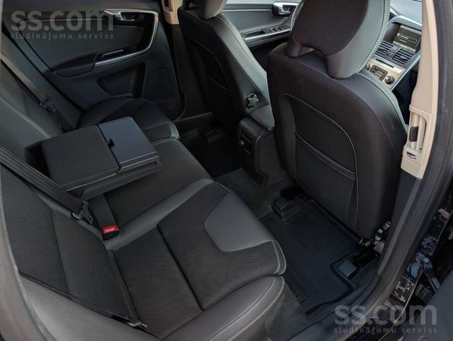 Melns Volvo XC60 2012 Jūrmala, ar dzinēja tilpumu 2.40 L un nobraukumu 0 tūkst. km par 7950 €, foto 17 vietnē AUTOMOTO.COM.LV