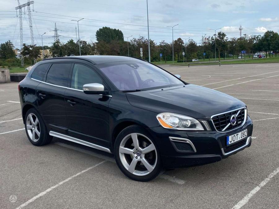 Melns Volvo XC60 2012 Šauļi, ar dzinēja tilpumu 2.40 L un nobraukumu 286 tūkst. km par 12500 €, foto 4 vietnē AUTOMOTO.COM.LV