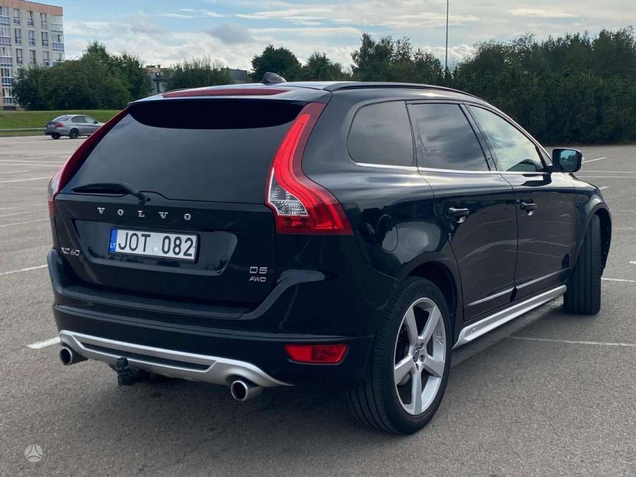 Melns Volvo XC60 2012 Šauļi, ar dzinēja tilpumu 2.40 L un nobraukumu 286 tūkst. km par 12500 €, foto 6 vietnē AUTOMOTO.COM.LV