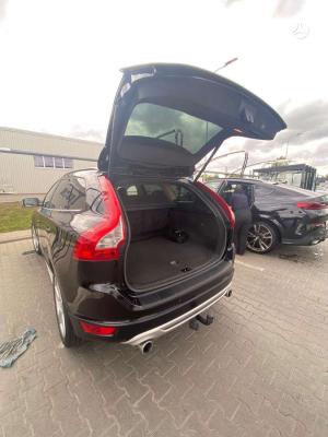 Melns Volvo XC60 2012 Šauļi, ar dzinēja tilpumu 2.40 L un nobraukumu 286 tūkst. km par 12500 €, foto 15 vietnē AUTOMOTO.COM.LV