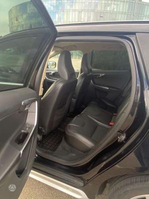 Melns Volvo XC60 2012 Šauļi, ar dzinēja tilpumu 2.40 L un nobraukumu 286 tūkst. km par 12500 €, foto 20 vietnē AUTOMOTO.COM.LV