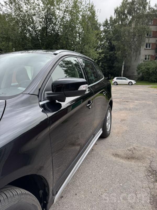 Black Volvo XC60 2012 in Riga, with an engine capacity of 2.40 L and mileage of 306 thousand km for 10300 €, photo 3 on AUTOMOTO.COM.LV