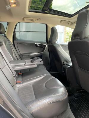 Black Volvo XC60 2012 in Marijampole, with an engine capacity of 2.40 L and mileage of 245 thousand km for 11450 €, photo 48 on AUTOMOTO.COM.LV