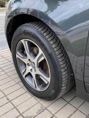 Black Volvo XC60 2012 in Marijampole, with an engine capacity of 2.40 L and mileage of 245 thousand km for 11450 €, photo 54 on AUTOMOTO.COM.LV