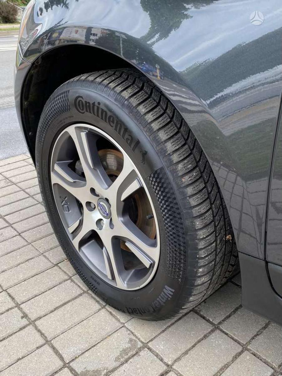 Black Volvo XC60 2012 in Marijampole, with an engine capacity of 2.40 L and mileage of 245 thousand km for 11450 €, photo 54 on AUTOMOTO.COM.LV