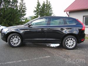 Black Volvo XC60 2012 in Riga, with an engine capacity of 2.00 L and mileage of 0 thousand km for 10750 €, photo 9 on AUTOMOTO.COM.LV