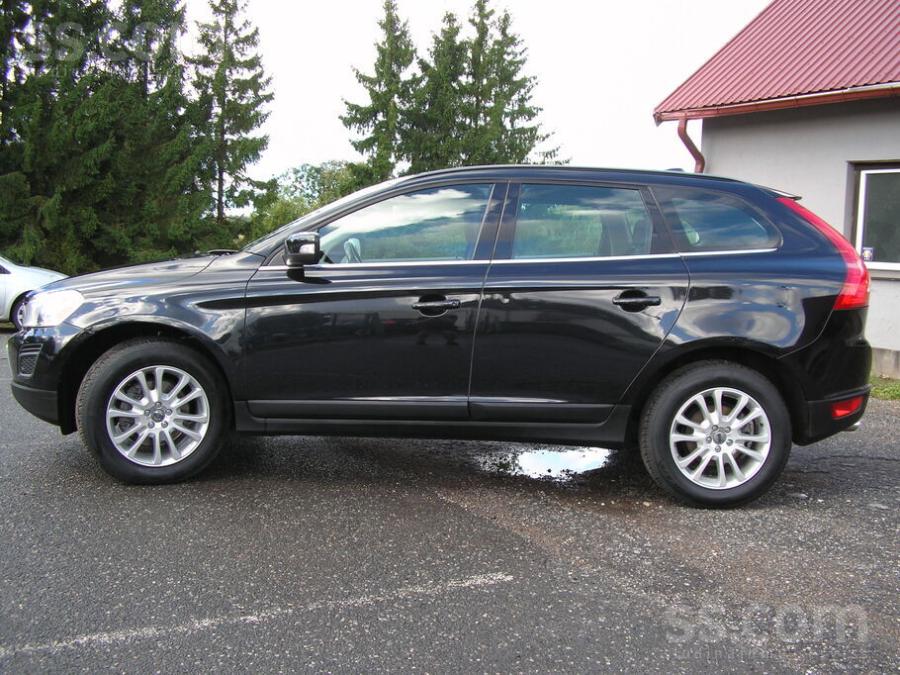 Black Volvo XC60 2012 in Riga, with an engine capacity of 2.00 L and mileage of 0 thousand km for 10750 €, photo 9 on AUTOMOTO.COM.LV