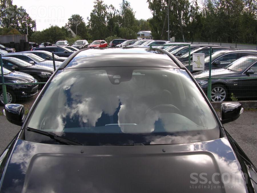 Black Volvo XC60 2012 in Riga, with an engine capacity of 2.00 L and mileage of 0 thousand km for 10750 €, photo 13 on AUTOMOTO.COM.LV