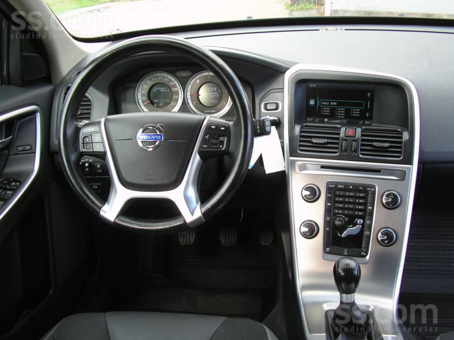 Black Volvo XC60 2012 in Riga, with an engine capacity of 2.00 L and mileage of 0 thousand km for 10750 €, photo 15 on AUTOMOTO.COM.LV