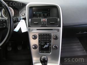Black Volvo XC60 2012 in Riga, with an engine capacity of 2.00 L and mileage of 0 thousand km for 10750 €, photo 16 on AUTOMOTO.COM.LV