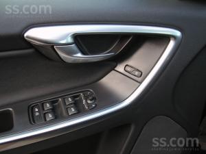 Black Volvo XC60 2012 in Riga, with an engine capacity of 2.00 L and mileage of 0 thousand km for 10750 €, photo 19 on AUTOMOTO.COM.LV