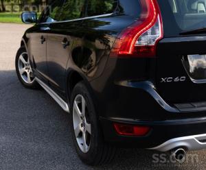 Black Volvo XC60 2012 in Valmiera, with an engine capacity of 2.40 L and mileage of 273 thousand km for 9900 €, photo 6 on AUTOMOTO.COM.LV