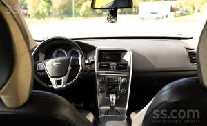 Black Volvo XC60 2012 in Valmiera, with an engine capacity of 2.40 L and mileage of 273 thousand km for 9900 €, photo 13 on AUTOMOTO.COM.LV