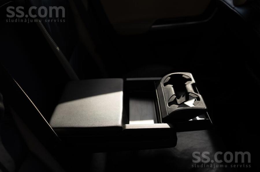 Black Volvo XC60 2012 in Valmiera, with an engine capacity of 2.40 L and mileage of 273 thousand km for 9900 €, photo 19 on AUTOMOTO.COM.LV