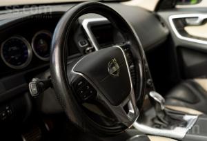 Black Volvo XC60 2012 in Valmiera, with an engine capacity of 2.40 L and mileage of 273 thousand km for 9900 €, photo 22 on AUTOMOTO.COM.LV