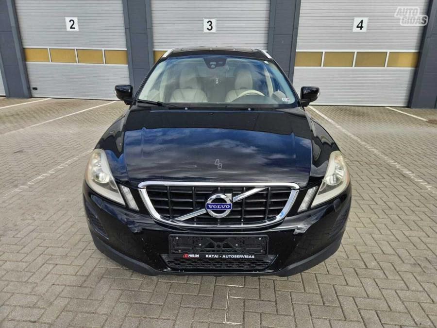 Melns Volvo XC60 2012 Kretinga, ar dzinēja tilpumu 3.20 L un nobraukumu 350 tūkst. km par 8400 €, foto 3 vietnē AUTOMOTO.COM.LV